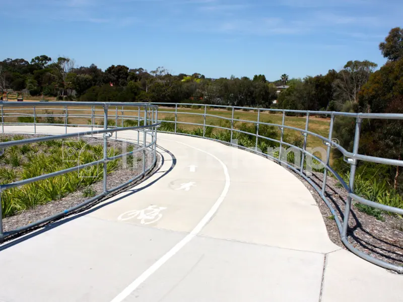 Cycle Path Safety Handrailing Peninsula Link